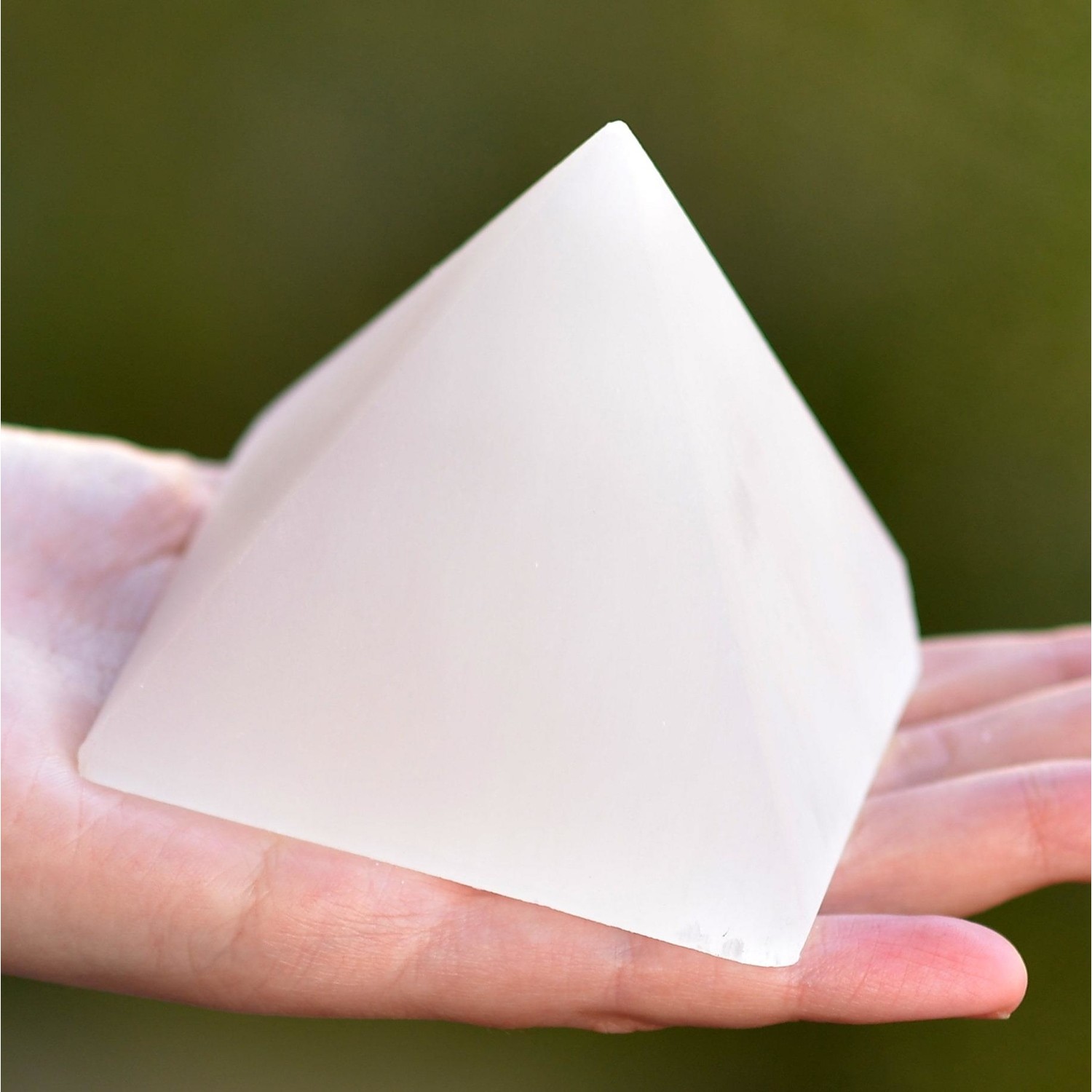 Selenit Doğal Taş Piramit - Rizkon - Doğal Taşlar -2023